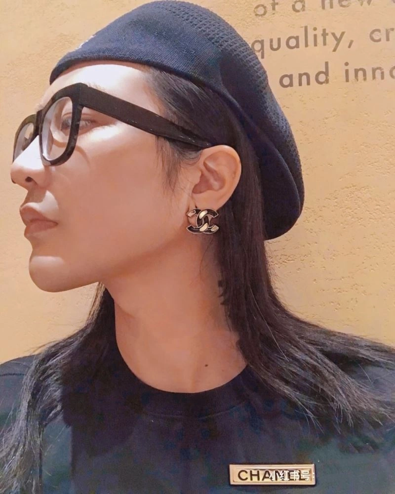 Economical Chanel Brooches