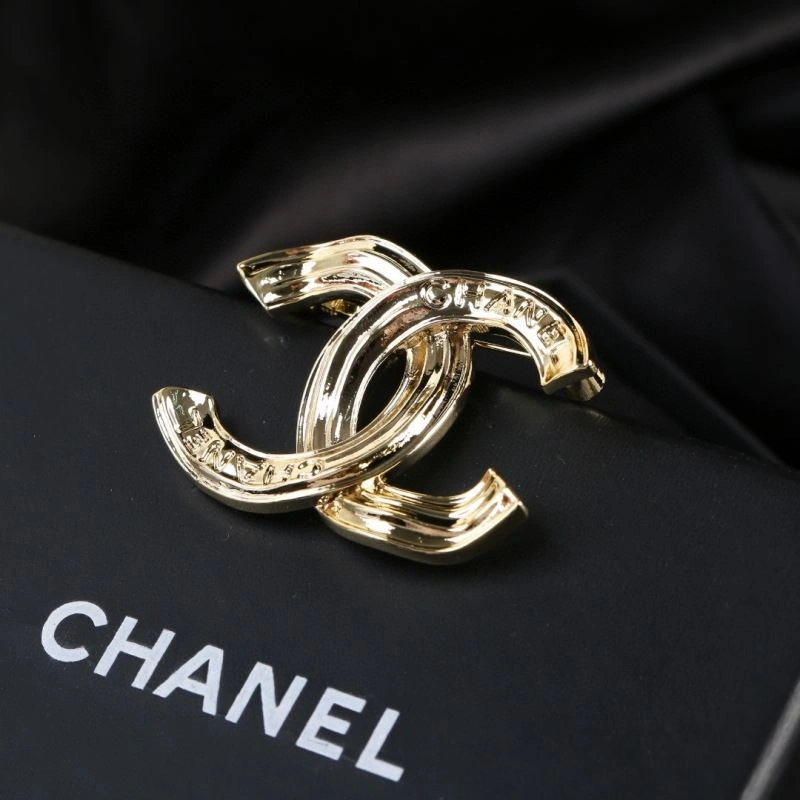 Brand-original Chanel Brooches