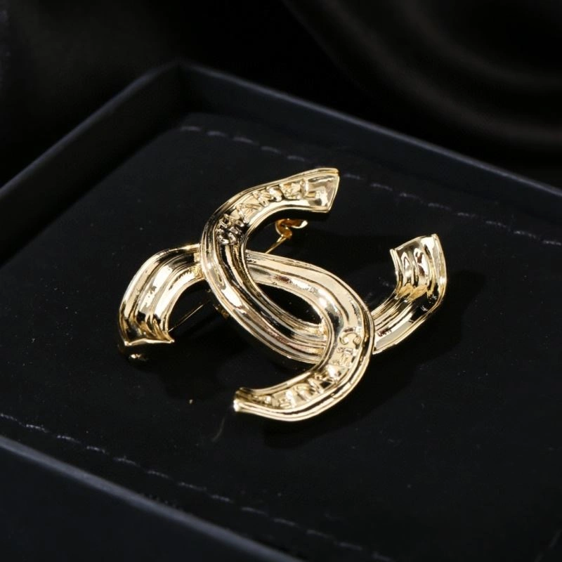 Brand-original Chanel Brooches