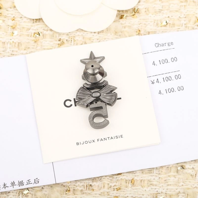 Top match Chanel Brooches