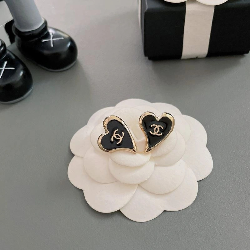 Legit Chanel Brooches