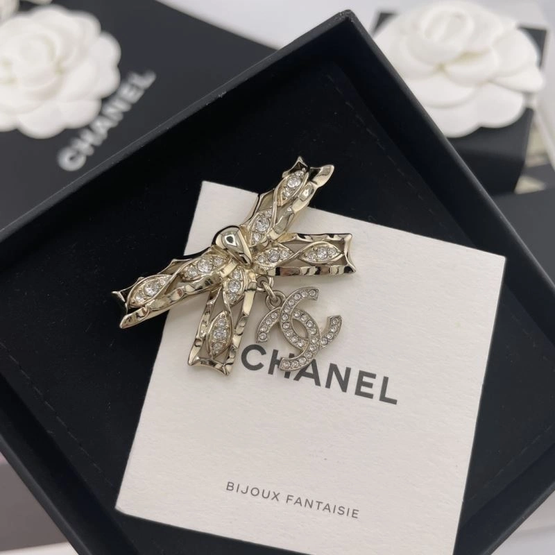 Legit Chanel Brooches