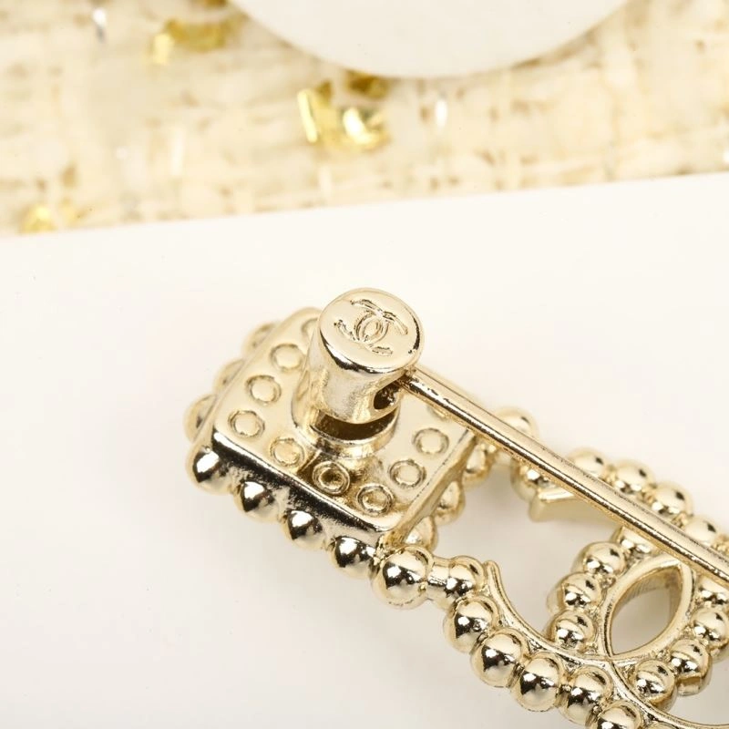 High accuracy Chanel Brooches