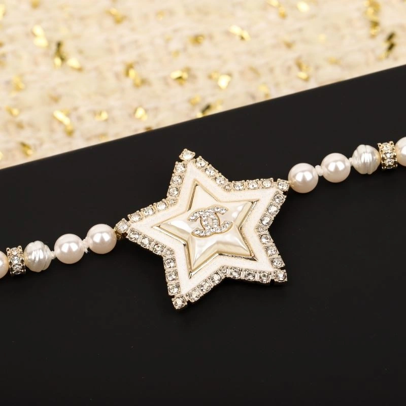 Top match Chanel Brooches