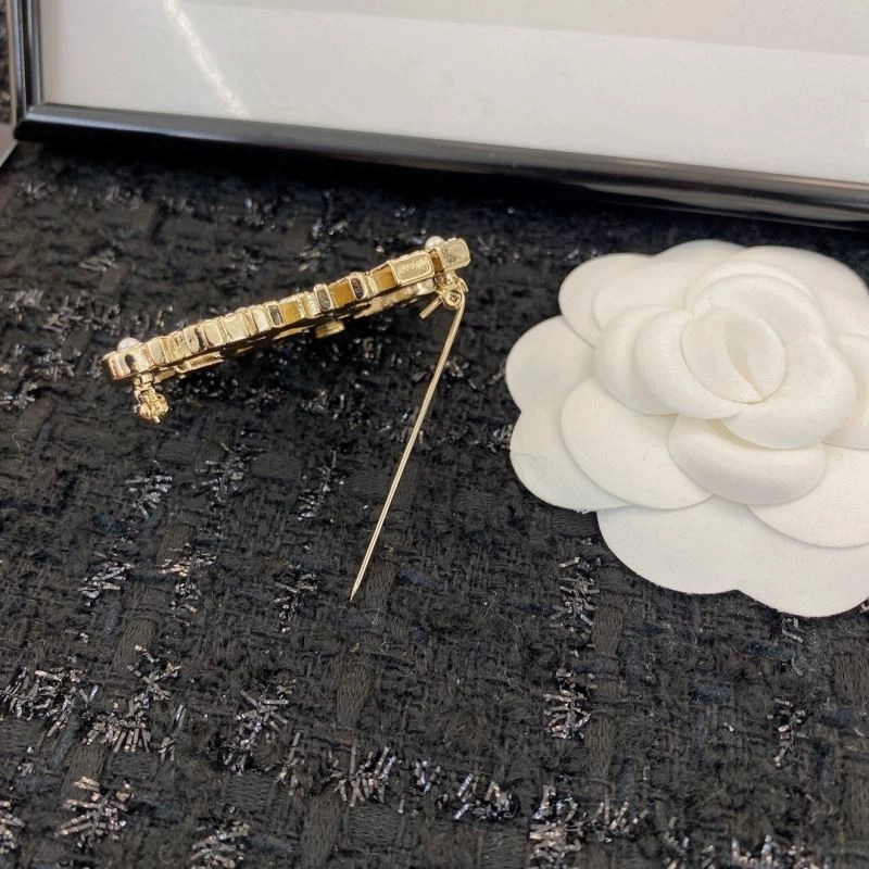 Brand-original Chanel Brooches