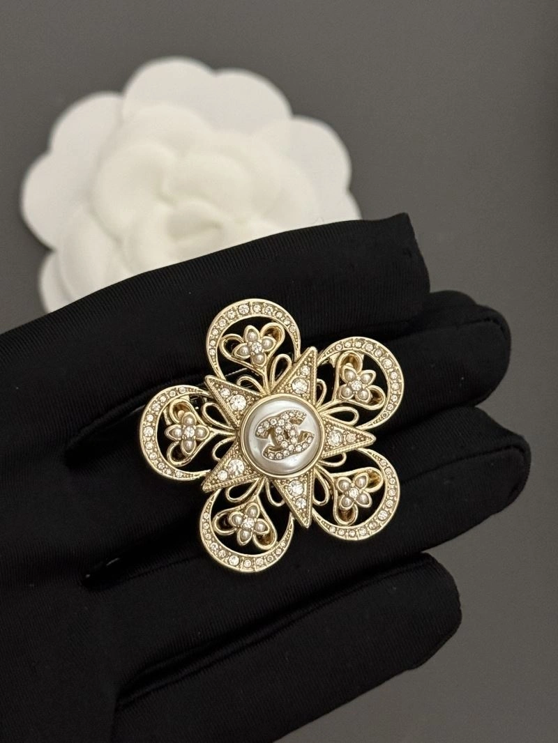 High fidelity Chanel Brooches