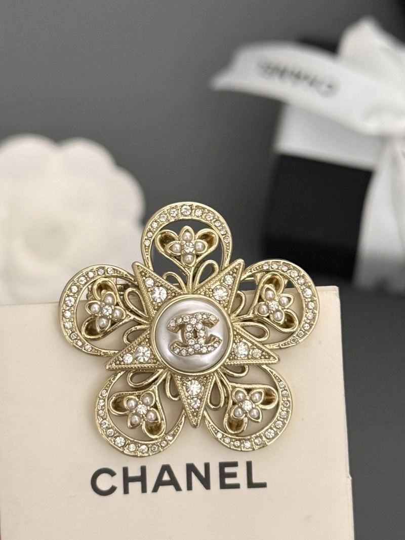 High fidelity Chanel Brooches