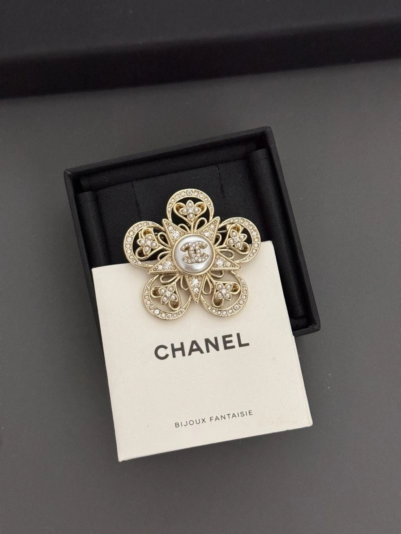 High fidelity Chanel Brooches