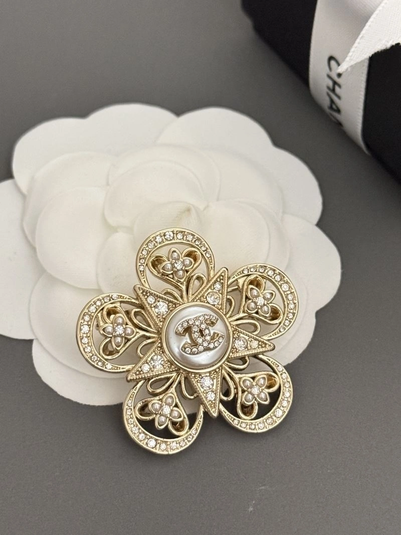High fidelity Chanel Brooches