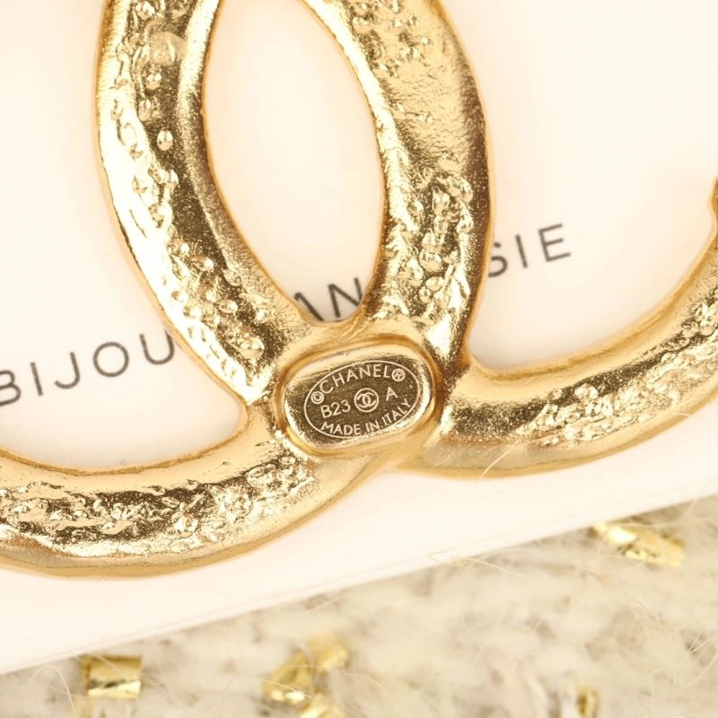 Official Chanel Brooches