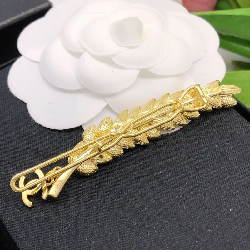 High fidelity Chanel Brooches