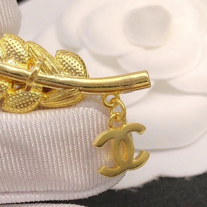 High fidelity Chanel Brooches