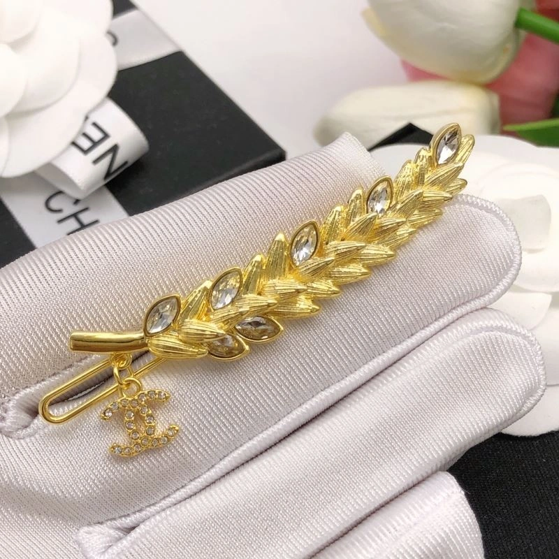 High fidelity Chanel Brooches