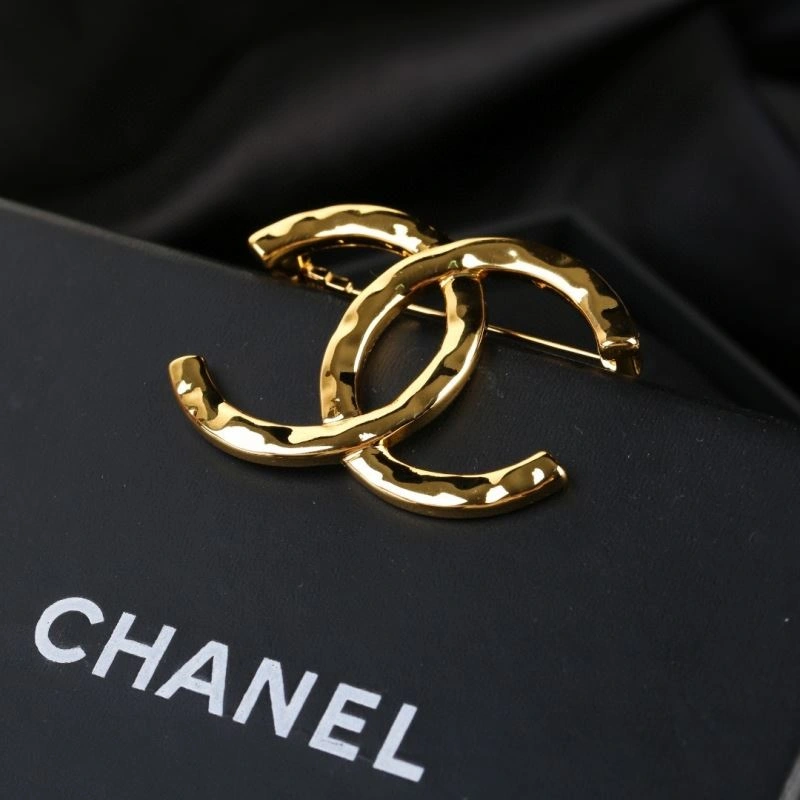 High fidelity Chanel Brooches