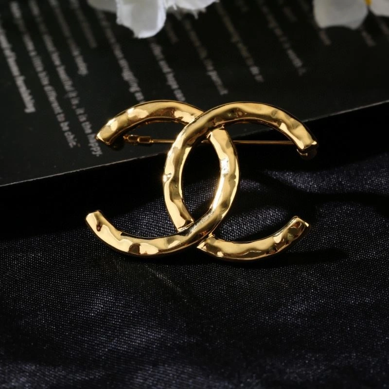 High fidelity Chanel Brooches