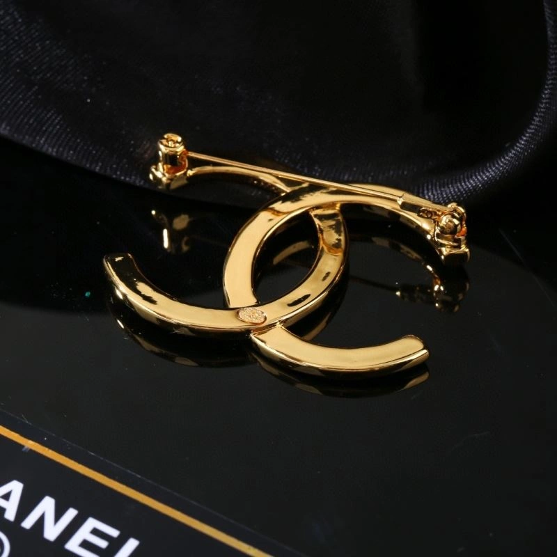 High fidelity Chanel Brooches