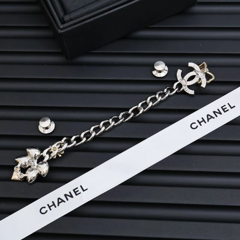 Top match Chanel Brooches