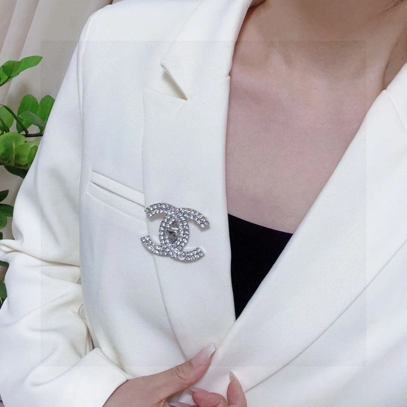 Official Chanel Brooches