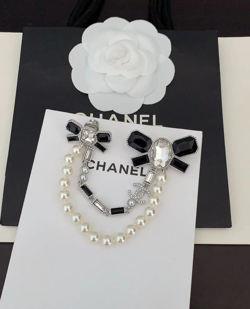 Brand-authenticated Chanel Brooches