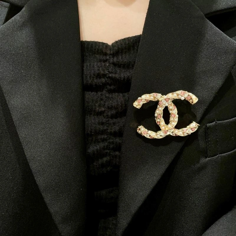 Official Chanel Brooches