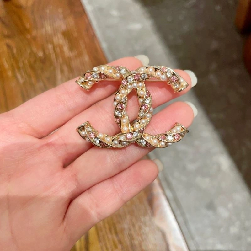 Official Chanel Brooches