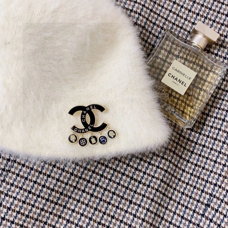 High fidelity Chanel Brooches