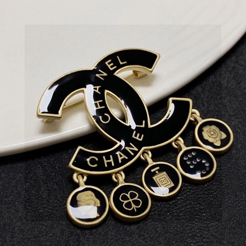 High fidelity Chanel Brooches