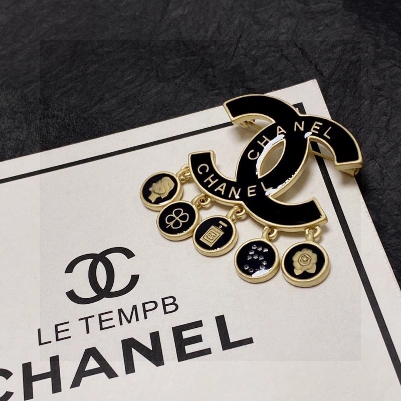 High fidelity Chanel Brooches