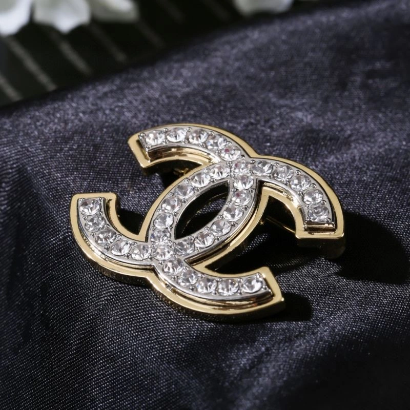 High fidelity Chanel Brooches