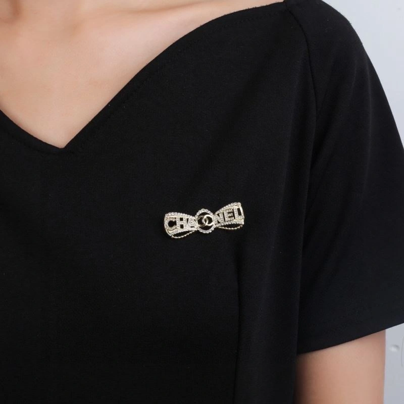 Official Chanel Brooches