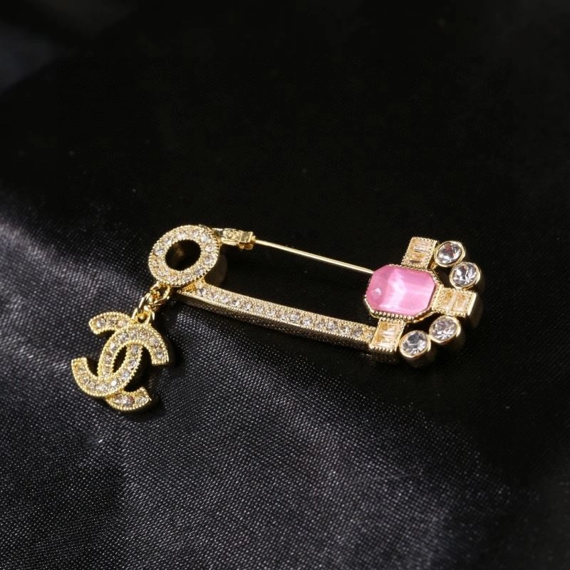 High fidelity Chanel Brooches