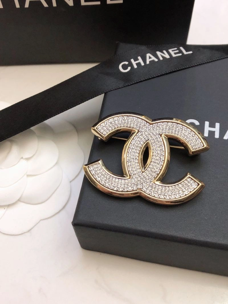 Accurate model Chanel Brooches