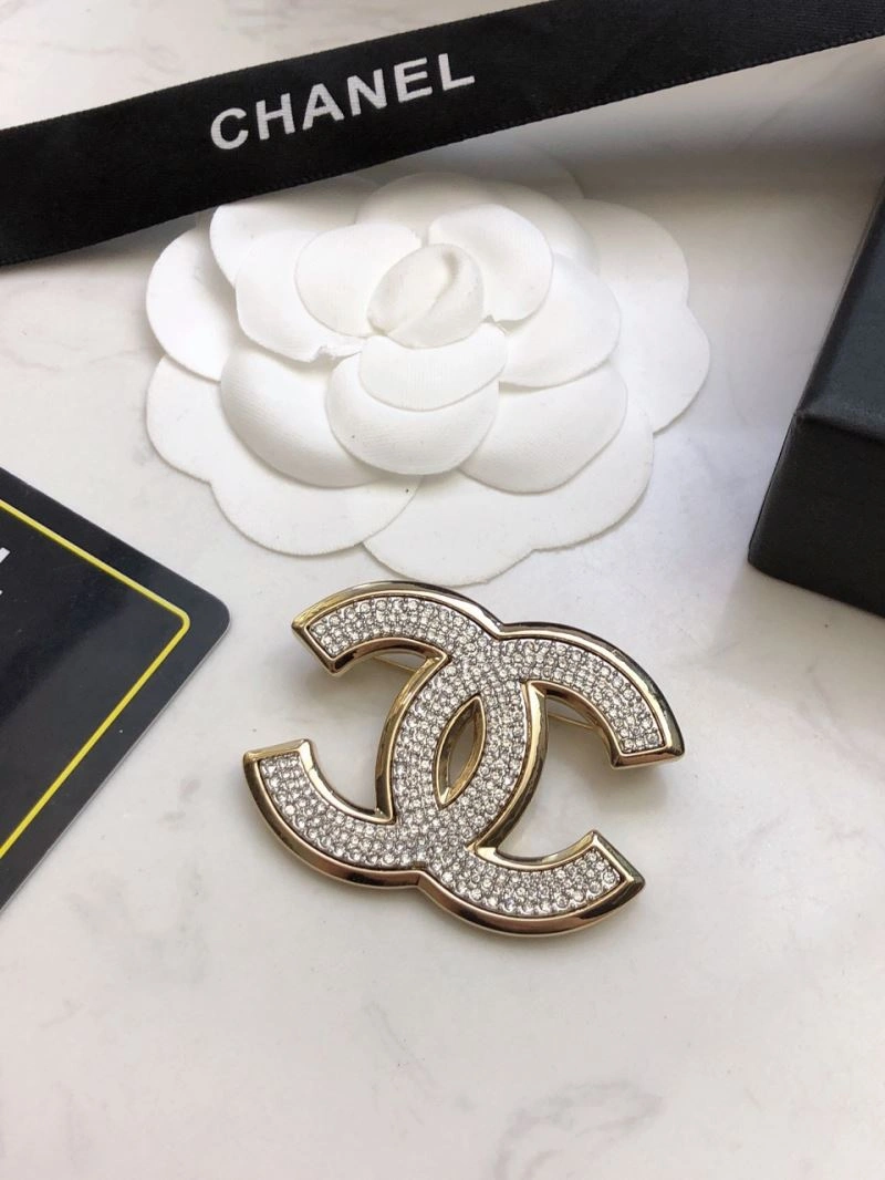 Accurate model Chanel Brooches