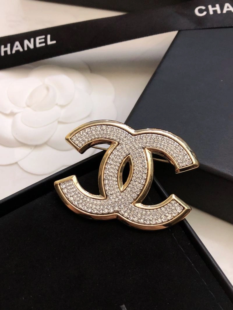 Accurate model Chanel Brooches