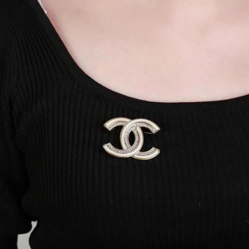 High accuracy Chanel Brooches