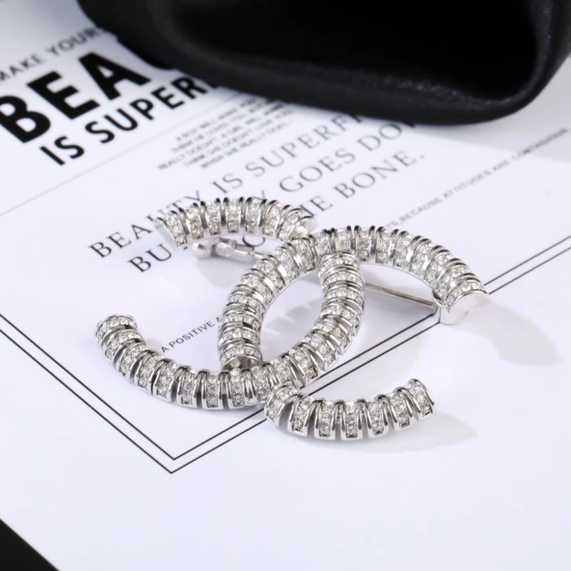 Accurate model Chanel Brooches