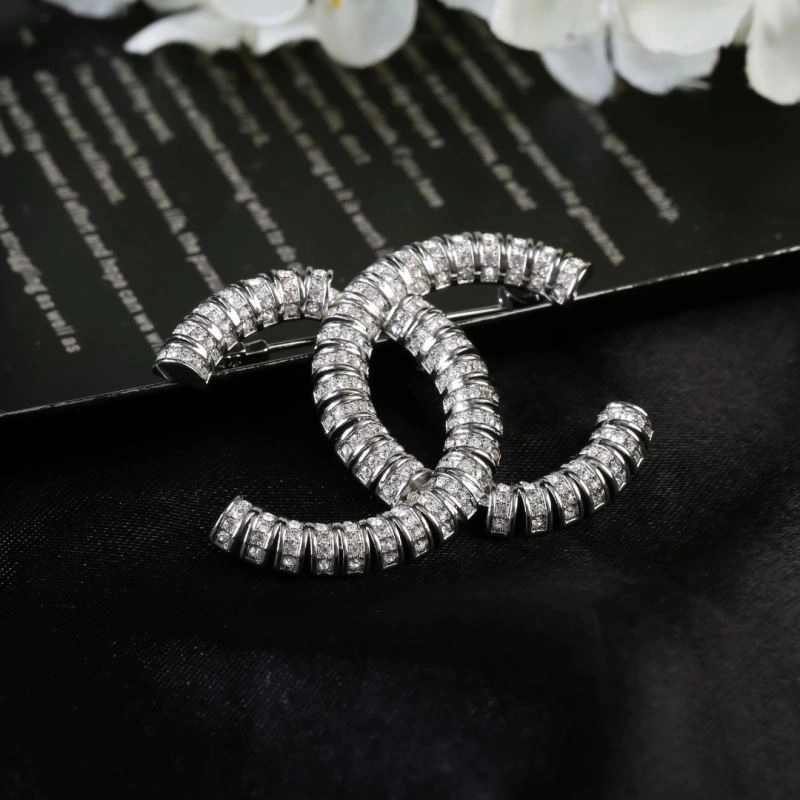Accurate model Chanel Brooches