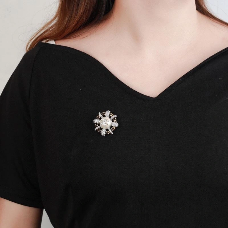 High accuracy Chanel Brooches
