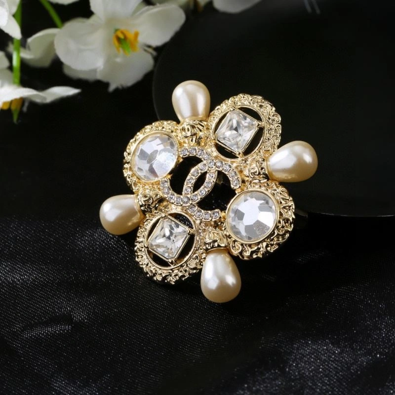 Brand-original Chanel Brooches