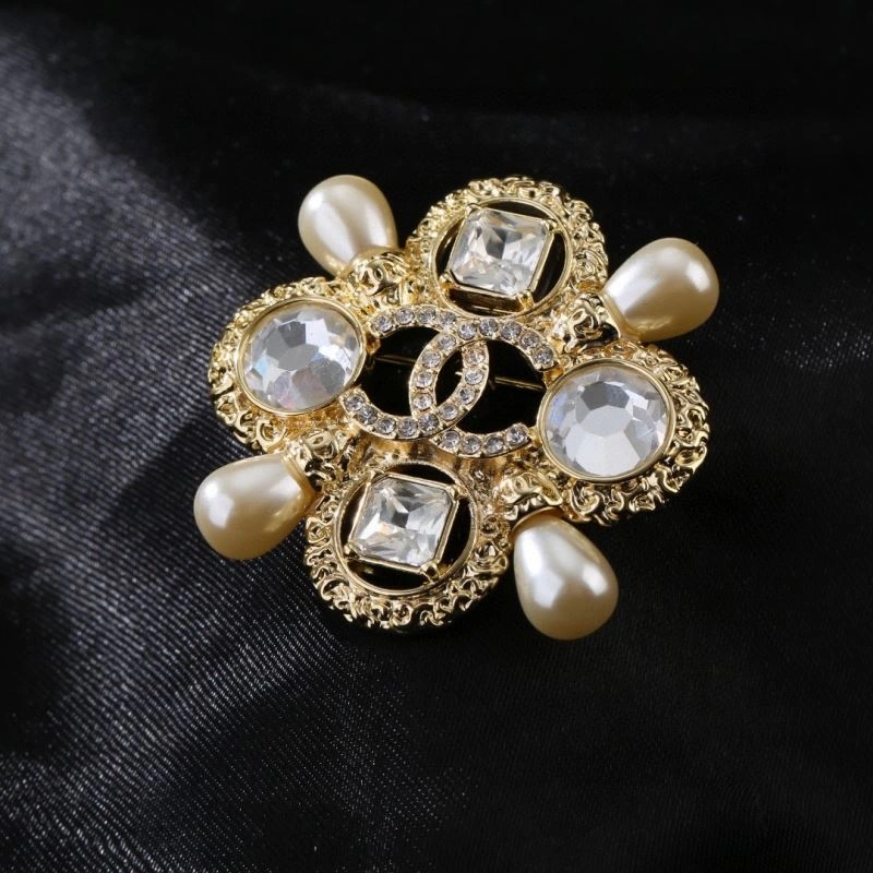 Brand-original Chanel Brooches