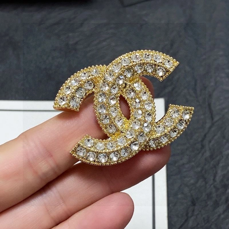 Accurate model Chanel Brooches