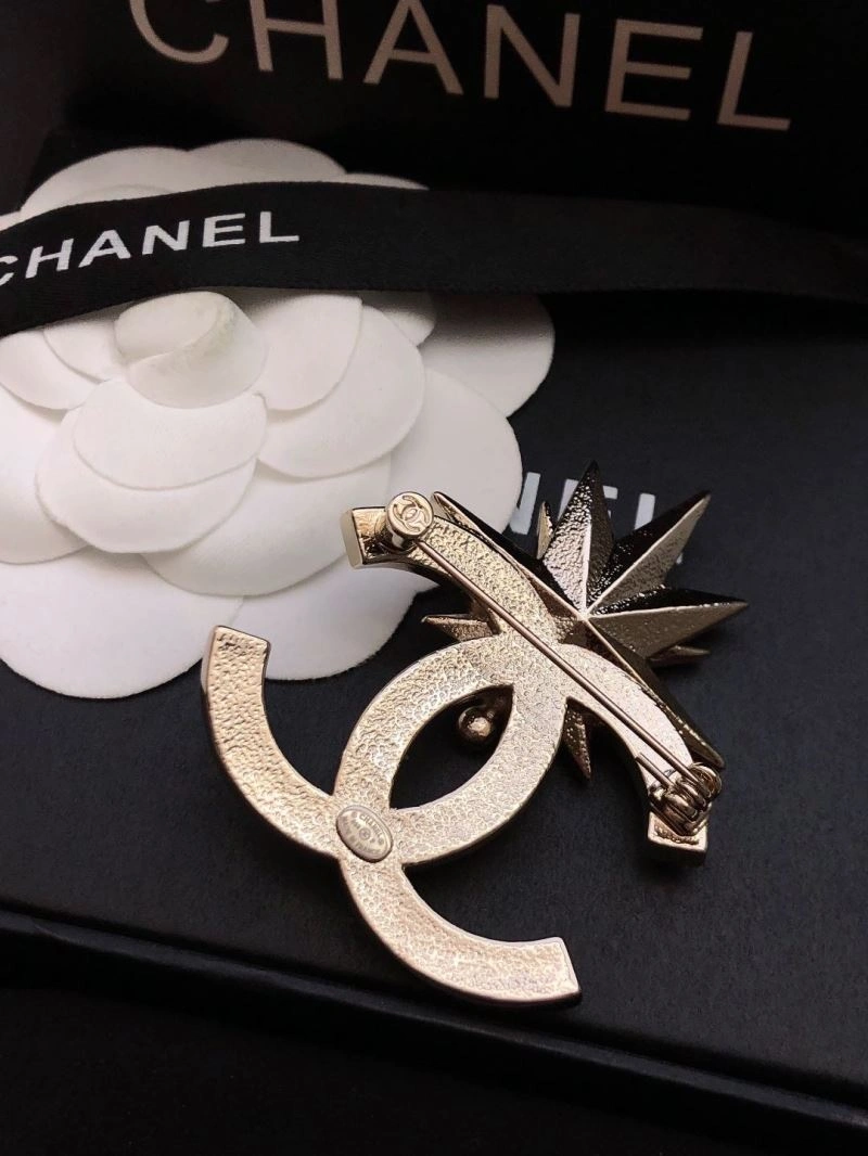 Accurate model Chanel Brooches