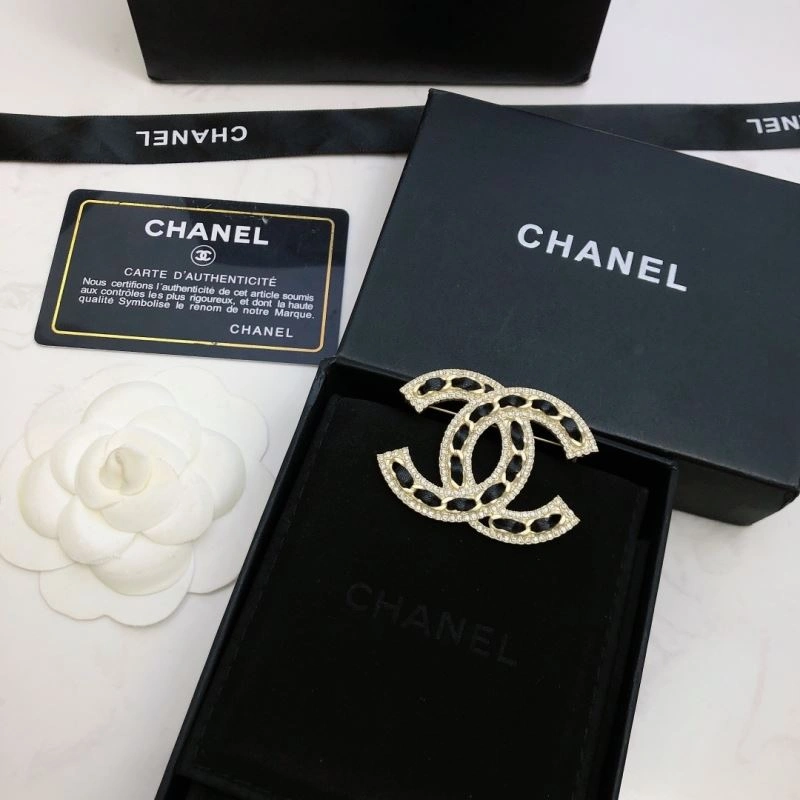 Brand-original Chanel Brooches