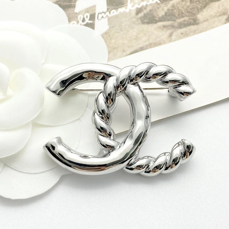 High accuracy Chanel Brooches