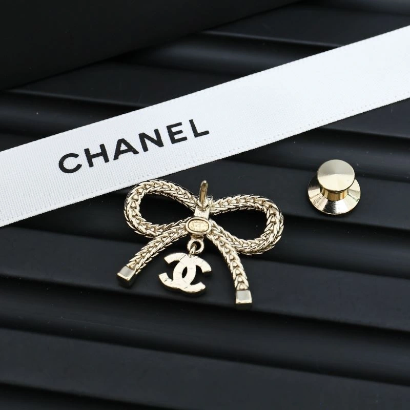 Official Chanel Brooches