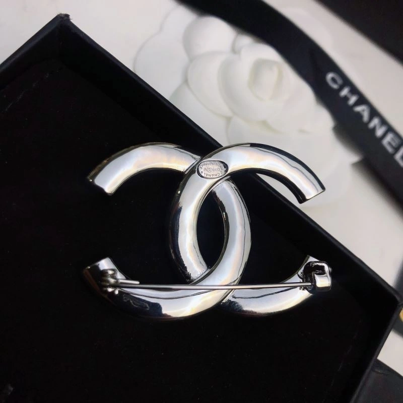 Brand-original Chanel Brooches