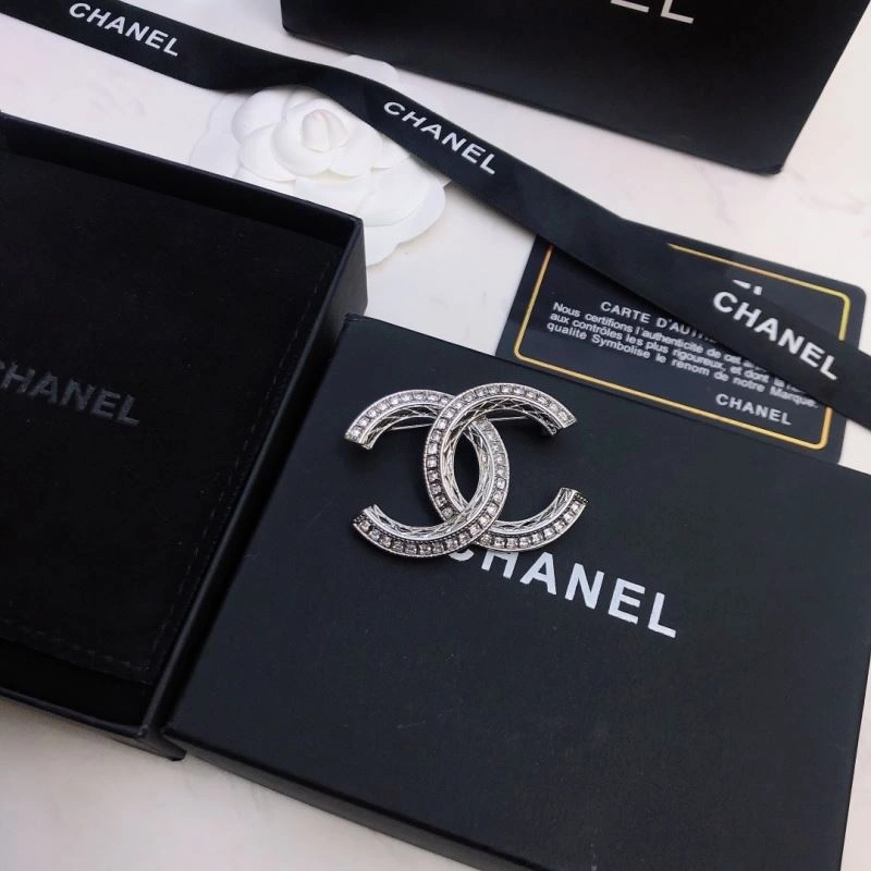 Brand-original Chanel Brooches