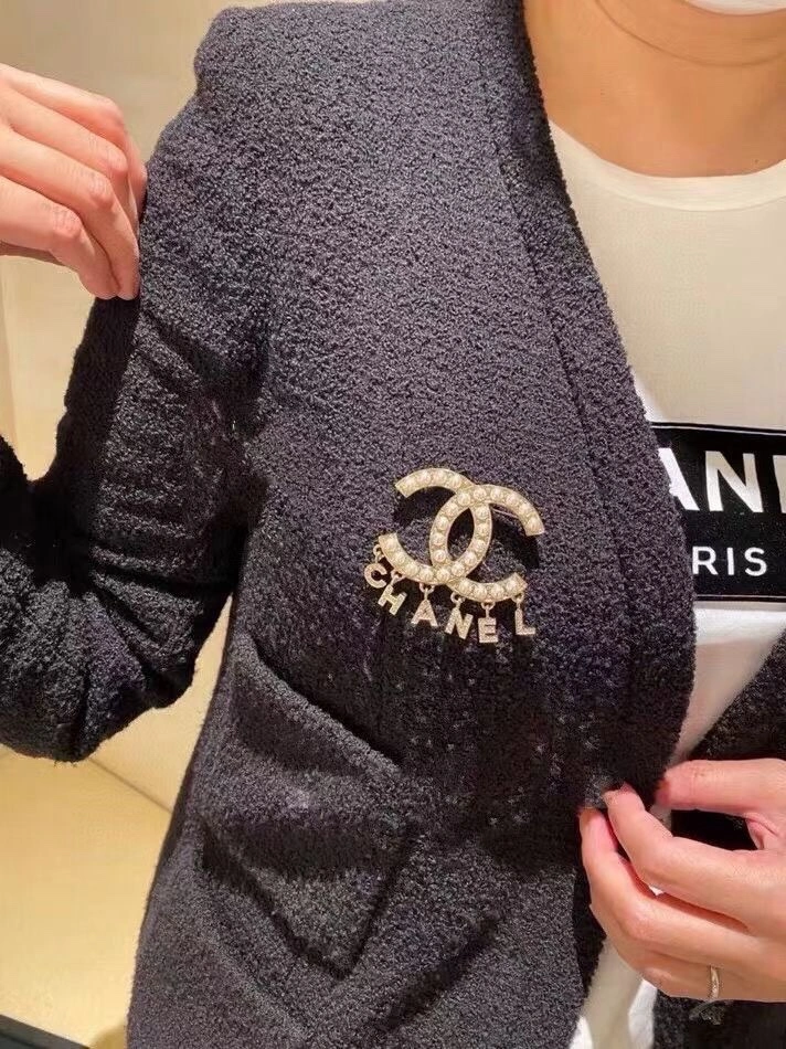 Economical Chanel Brooches