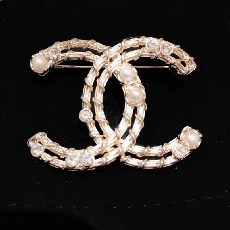 High fidelity Chanel Brooches