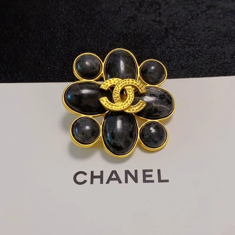 Low-cost Chanel Brooches